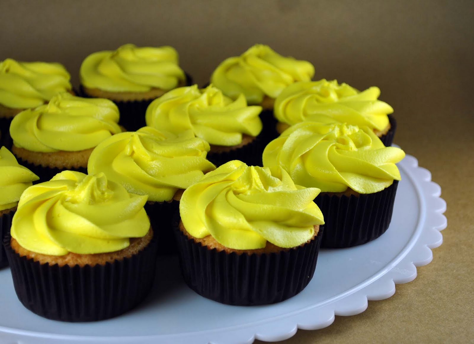 bakery cook and tips: How to Make Philippine Flag Cupcake Toppers