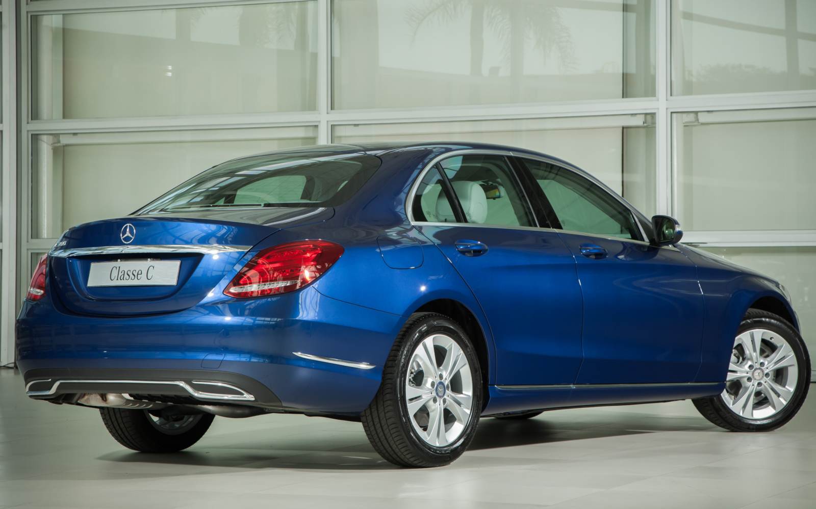 Novo Mercedes-Benz C180 2015: Avantgarde e Exclusive | CAR.BLOG.BR