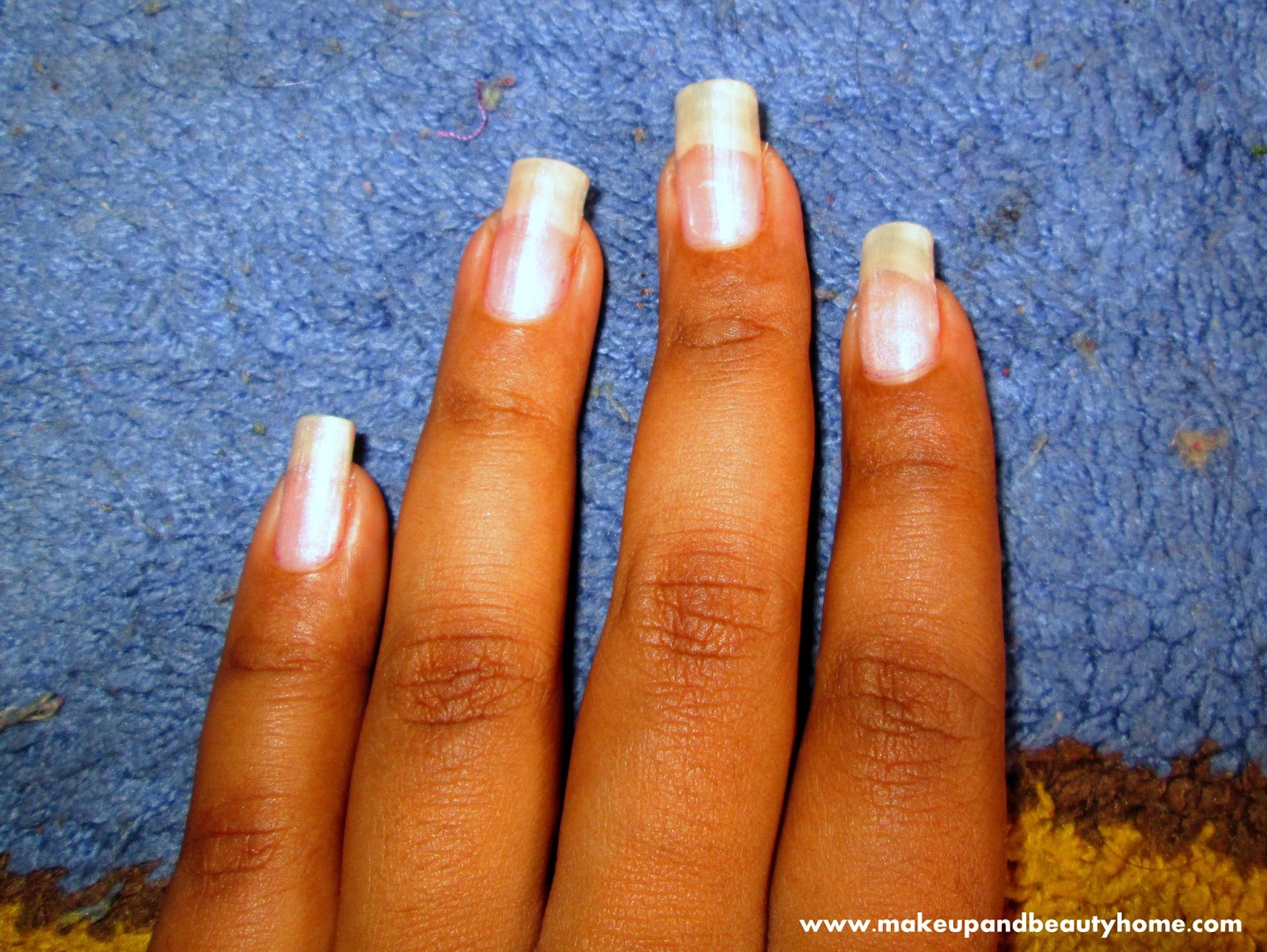 Do It Yourself Easy Flower Nail Art : 6 Easy Steps