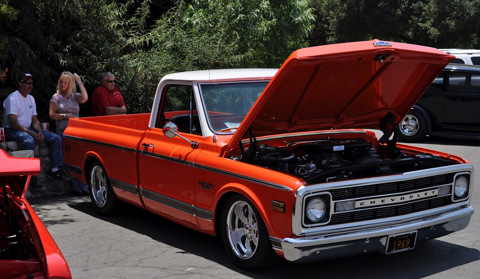 the C/10 club has a couple very good looking restified 1969-1970 Chevy ...