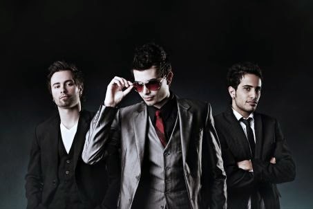 Britches and Boots : A Place I Call Home: Manic Drive - review and giveaway