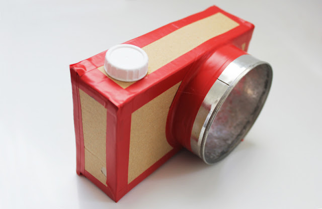 Mamà recicla: Càmera de fotos / Câmara de fotos / Máquina fotográfica