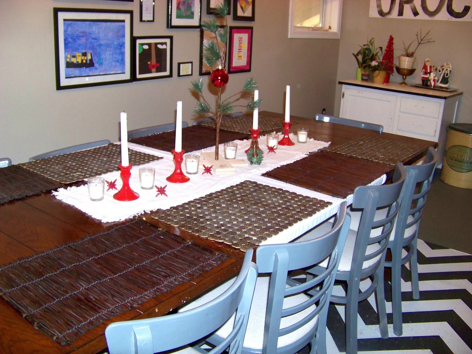 Charlie Brown Christmas Table Decorations