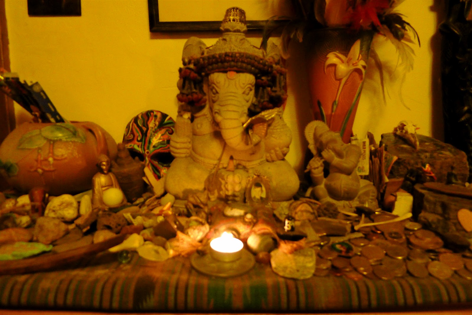 Jeffrey Bale's World of Gardens: Garden Altars