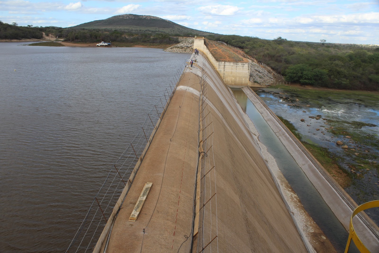 Instalação de fusegates na Barragem Ponto Novo deve ser concluída em ...