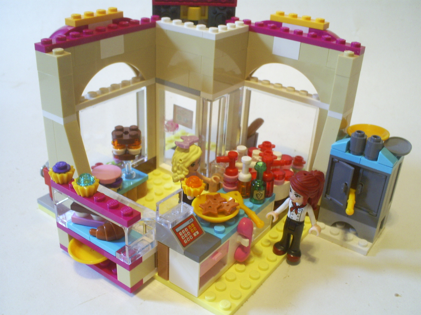 That Figures: REVIEW: Lego Friends Downtown Bakery