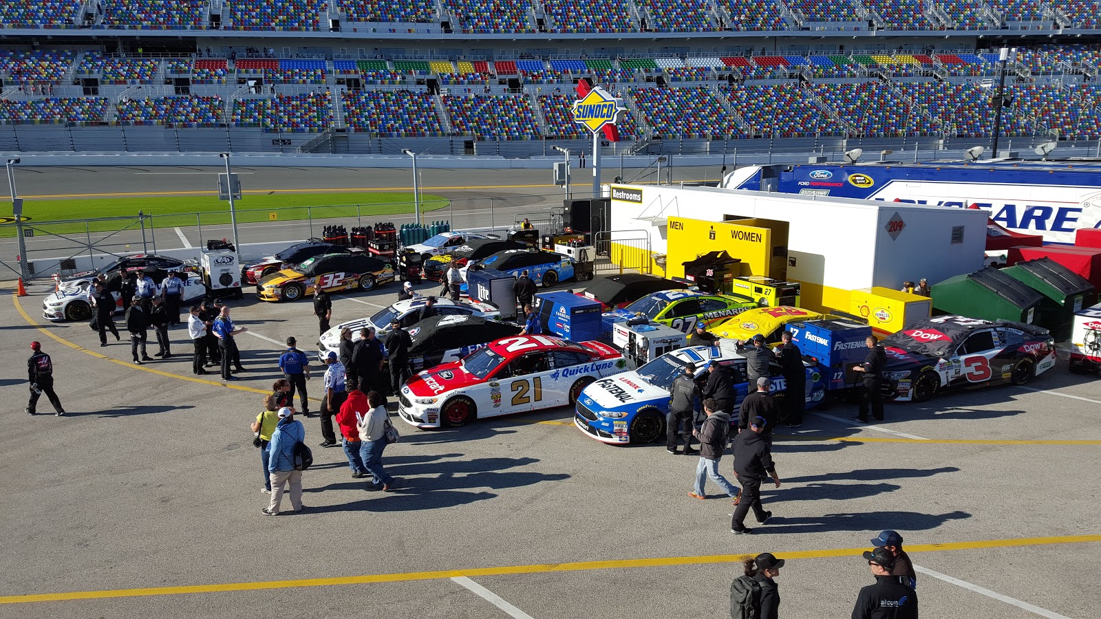 Everyday Is A Weekend: Daytona 500