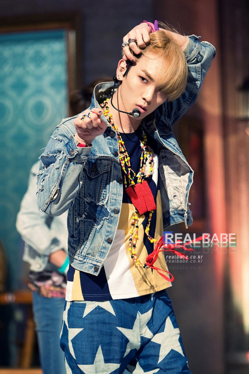 Shinee Key Sherlock Outfit