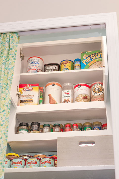 IHeart Organizing: Reader Space: A "Pretty" Smart Pantry!