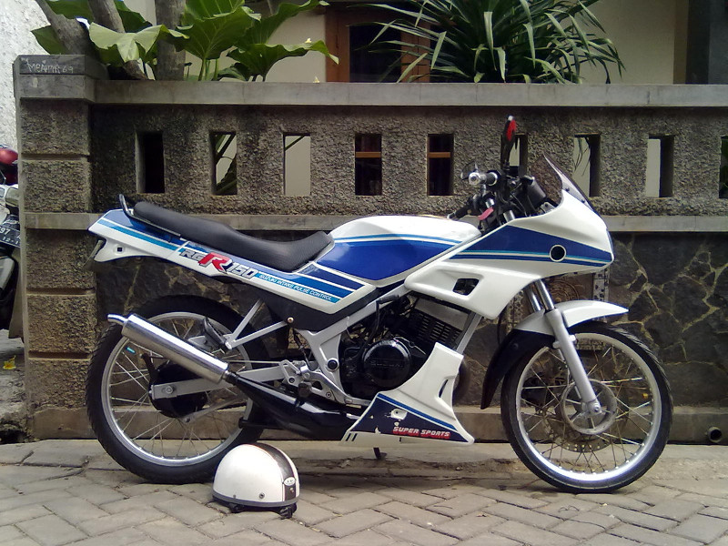 Irvan Zidni's: Kelebihan Motor Suzuki RGR 150
