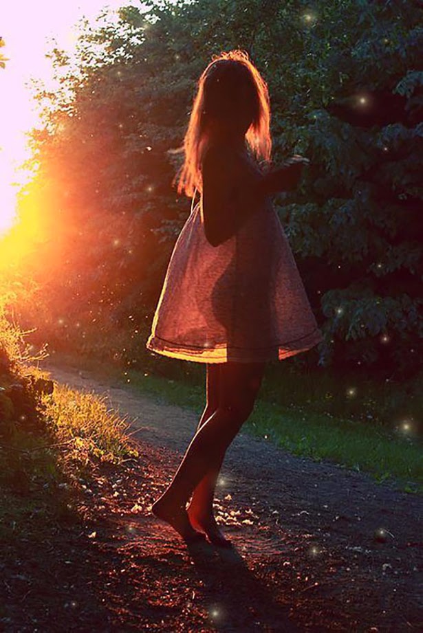 Photo Blog: When the sun shines through a dress and makes it transparent