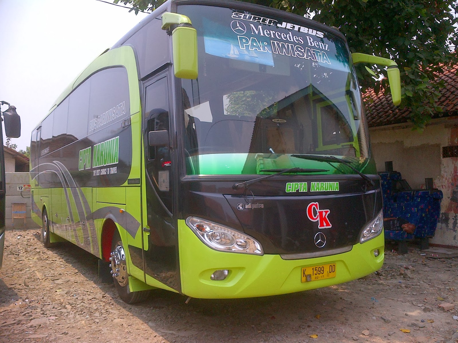 PUSAT SEWA BUS PARIWISATA: GALLERY BUS & MEDIUM BUS PARIWISATA