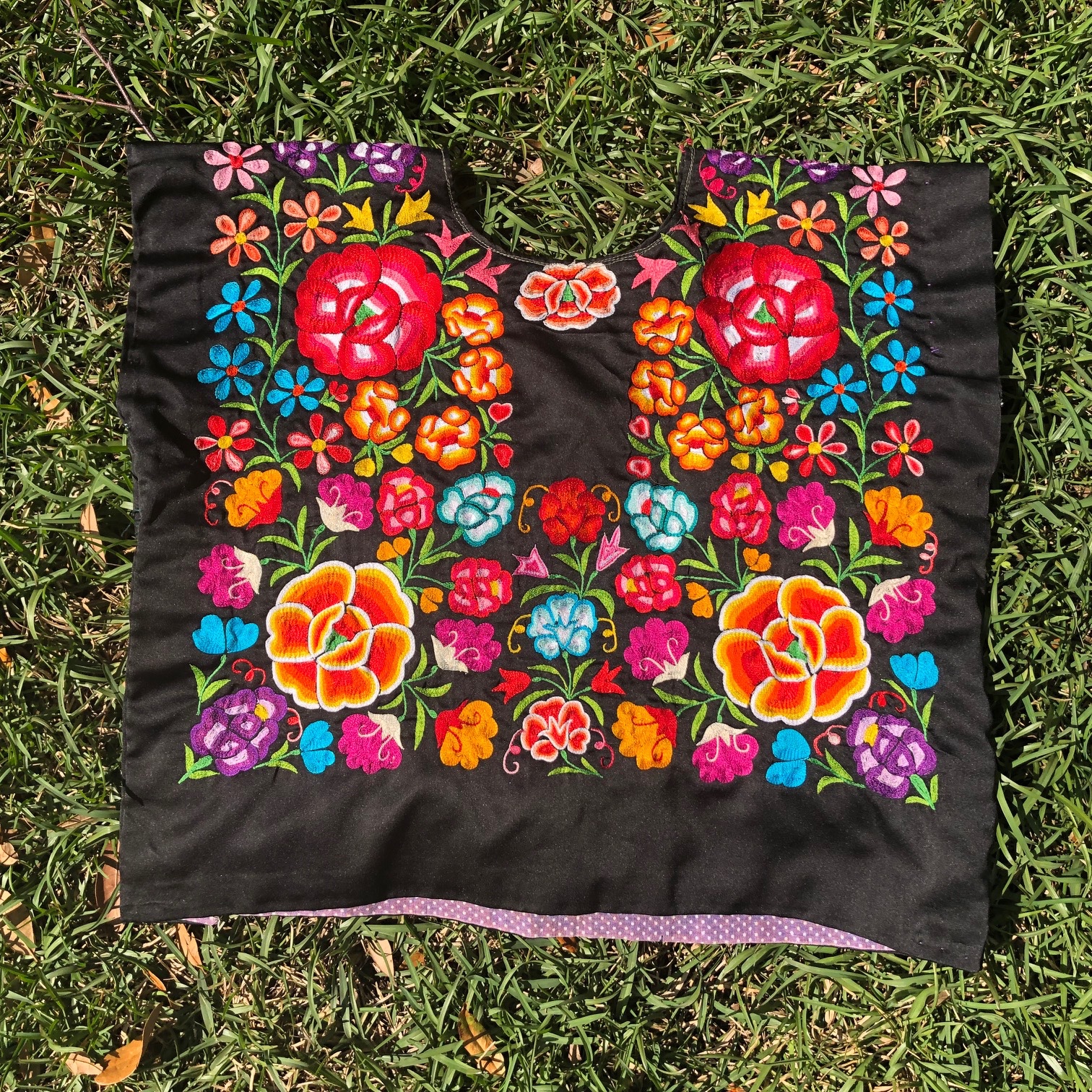 spinsjal: Huipiles I own and a free huipil pattern or two