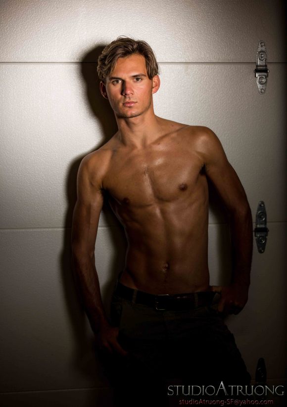 Favorite Hunks & Other Things: Friday, July 17, 2015