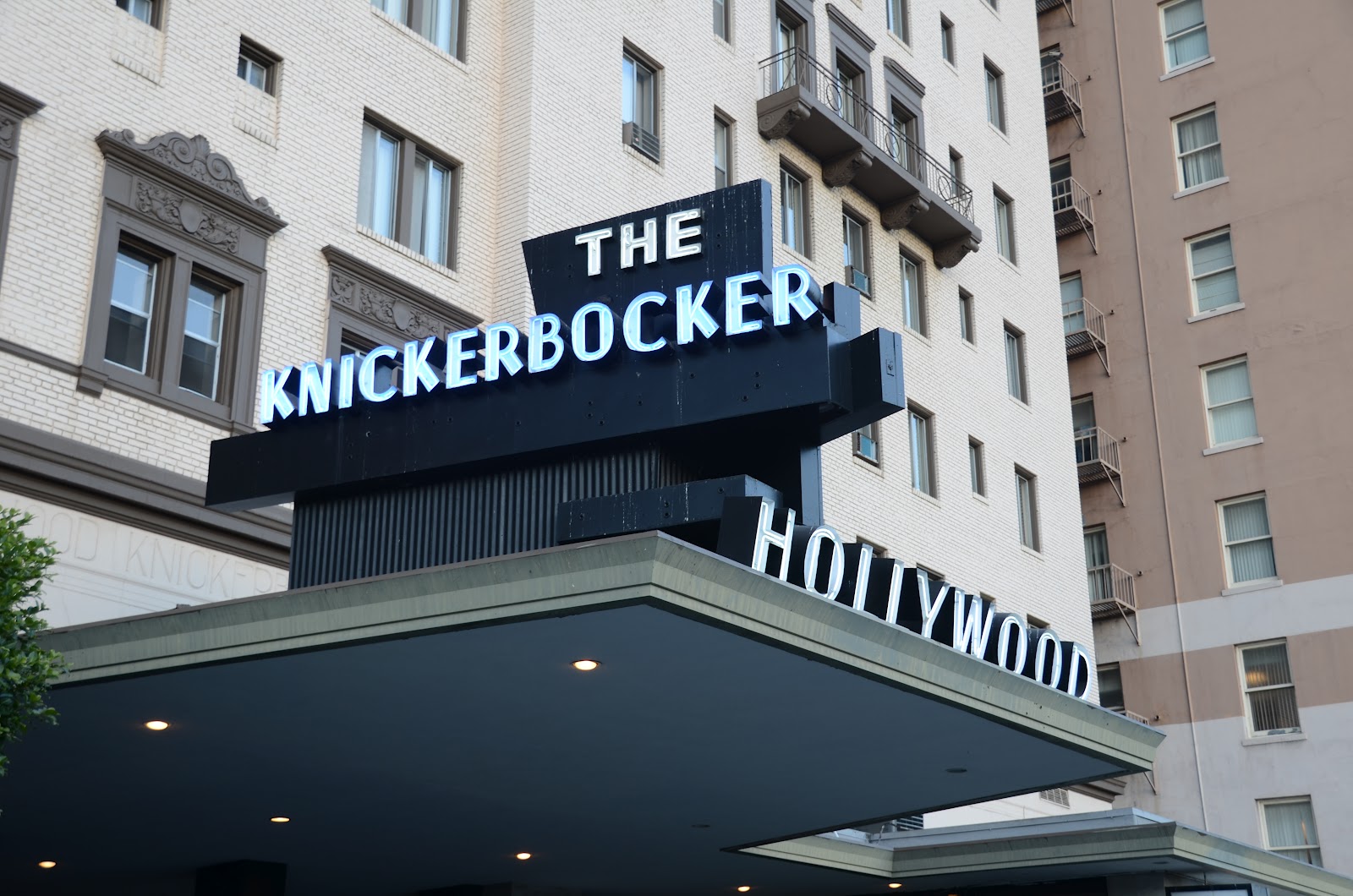Phantom Los Angeles: The Knickerbocker Hotel, Hollywood, Ca