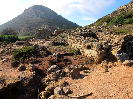 SENDERISMO EN EL RIF/RANDONNÉES DANS LE RIF: DHAR HAJAR Y FAHS LEMHAR ...