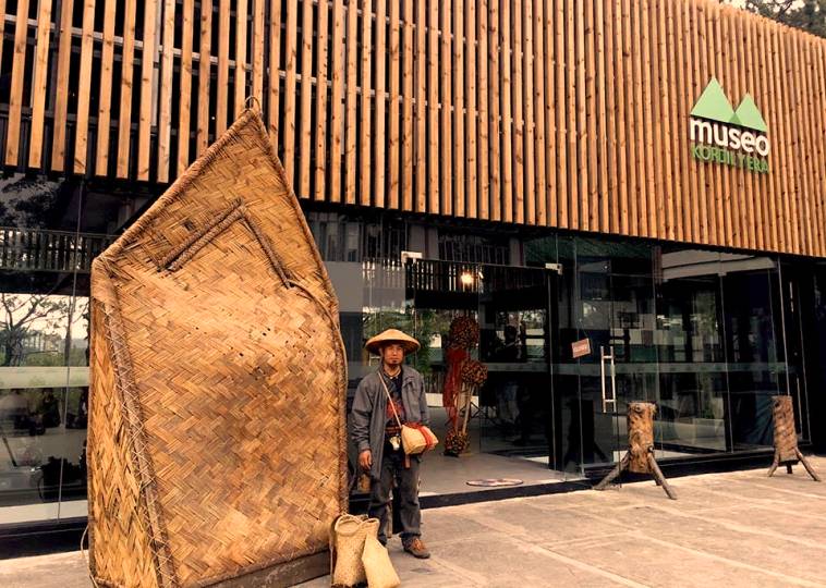 Cordilleran Weaver Jason Domling Creates Giant "Pasiking" Backpack (9 ...