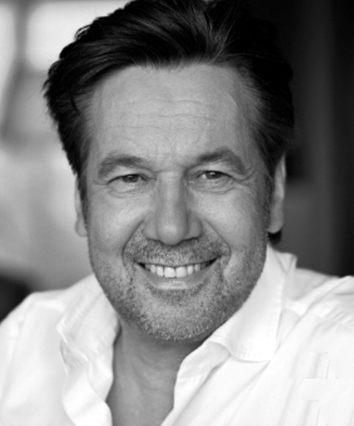 Tales of Mystery and Imagination: Ronal Kayser: In the Dark