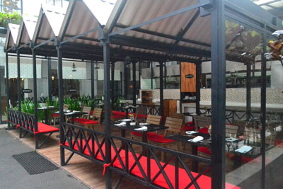 Javanine Resto & Cafe Jl. Pahlawan Trip A5 Malang | Travelling, Jalan ...