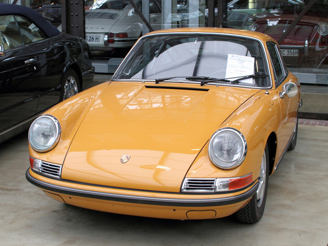There's always one that's here to screw up the program.: Porsche 911 ...