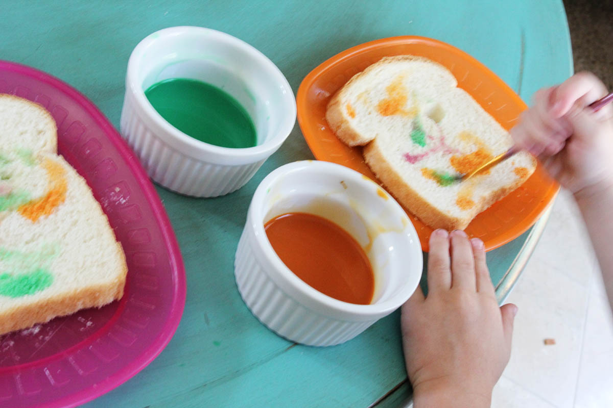 The Sassy Pepper: Halloween Craft: Painted Toast!