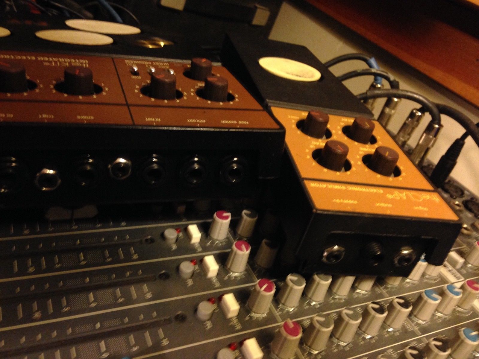 MATRIXSYNTH: MPC "the Kit" & "the Clap" Analog Percussion Drum Synths