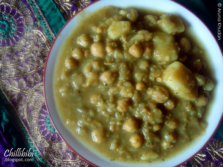 My favorite at a Trini Wedding; who doesn't love Curry Channa and Aloo