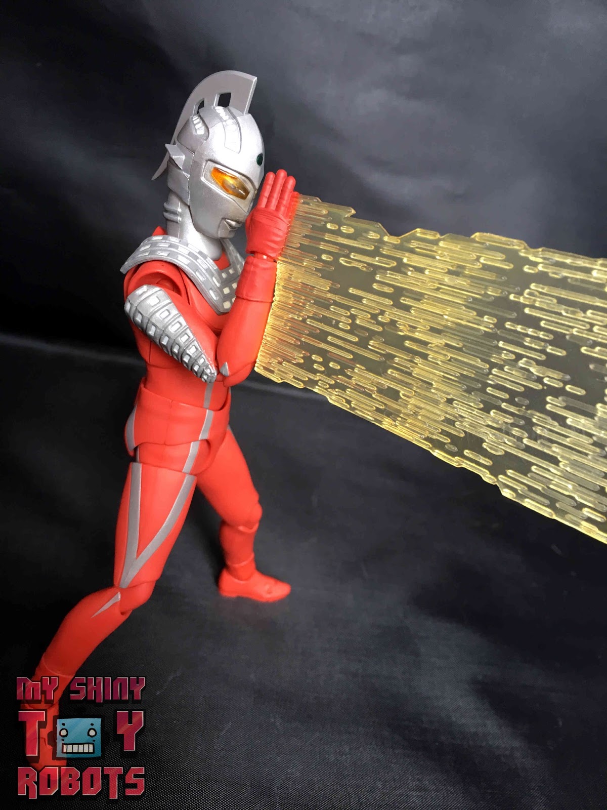 My Shiny Toy Robots: Toybox REVIEW: S.H. Figuarts Ultraseven