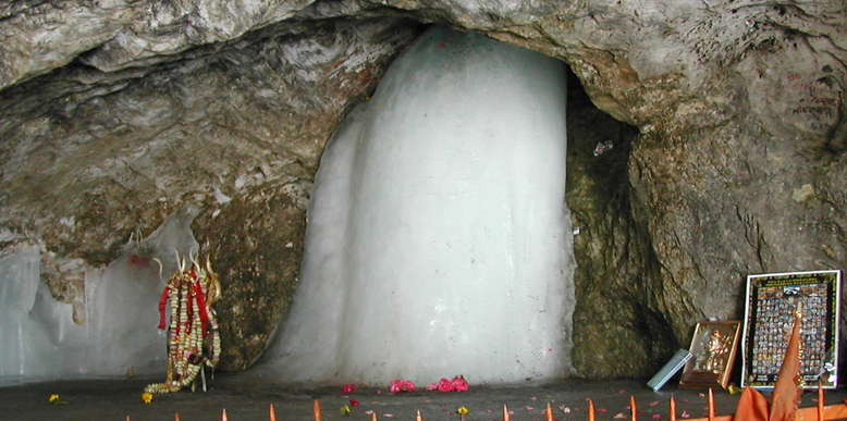 India's Famous Temples: Meenakshi Temple & Amarnath Cave Temple