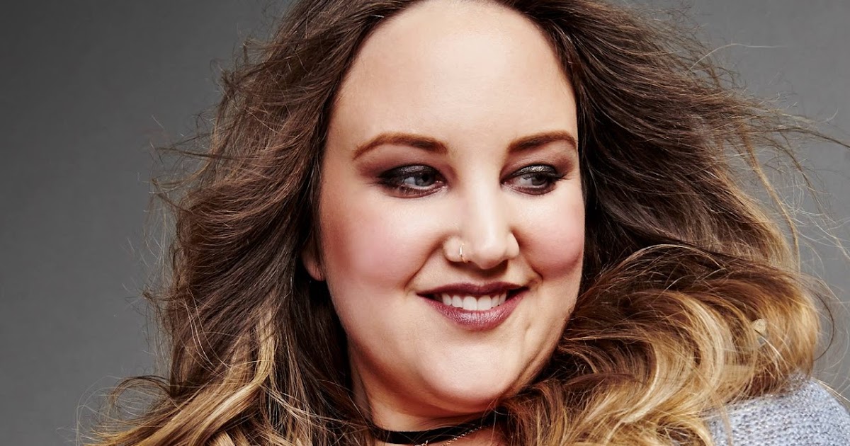 Magic Alexander 1976: "Plump Princess" Courtney im Pullover