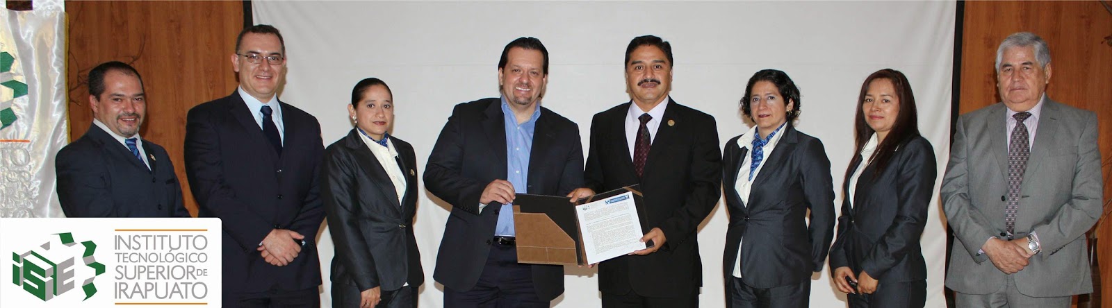 La pluma del Búho: ITESI firma convenio con organización "Vive México"