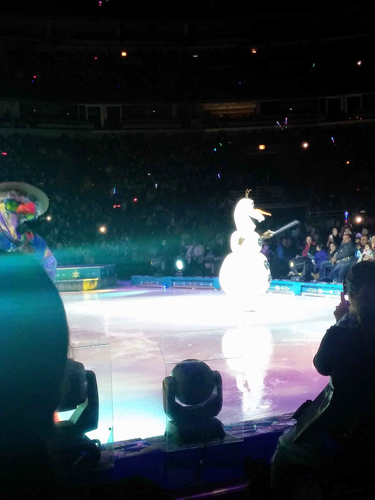 Disney Tidbits from a Disney Nut: Disney on Ice Presents FROZEN