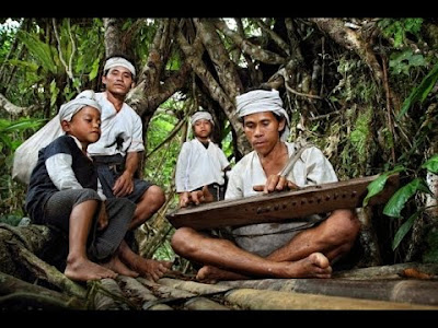 Menelusuri Sejarah Sunda