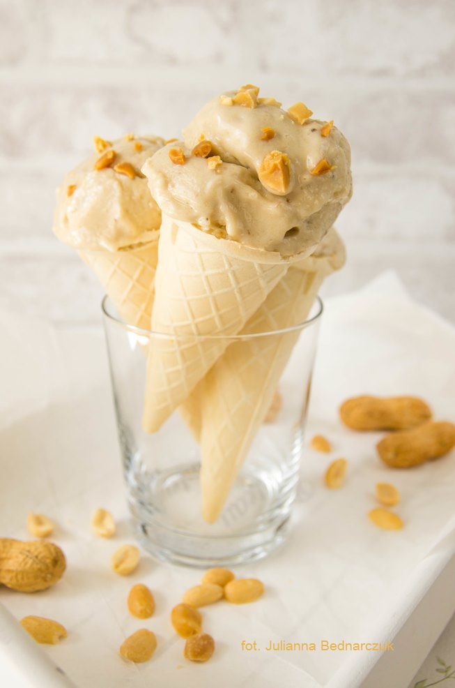 Obiad gotowy!: Lody bananowe z masłem orzechowym