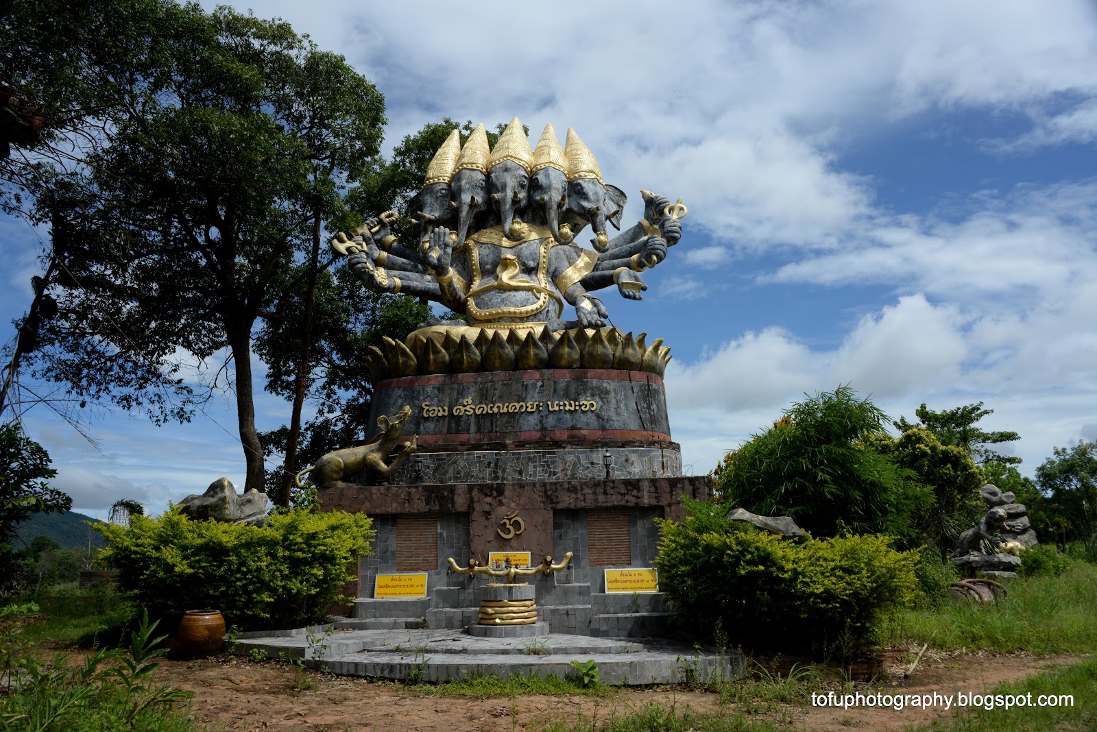 Tofu Photography: Ganesh statue in Loei Province, Thailand
