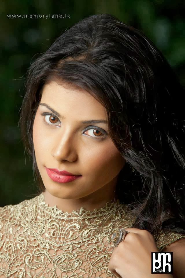 Tanasha & Ashini ~ Lanka Fashion Side