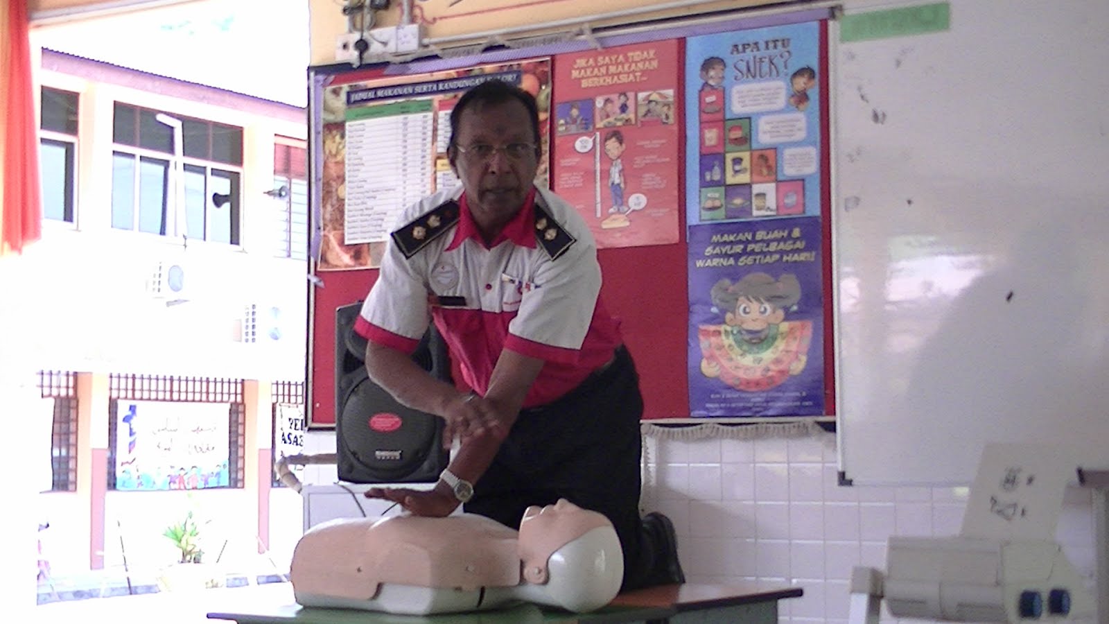 PERSATUAN BULAN SABIT MERAH SKPTLDM: AKTIVITI PERTOLONGAN CEMAS OLEH ...