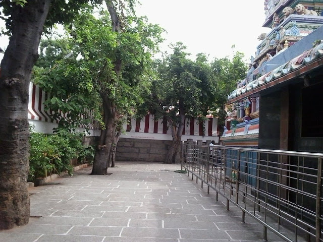 Tamilnadu Tourism: Periya Anjaneyar Temple, Ambur, Vellore