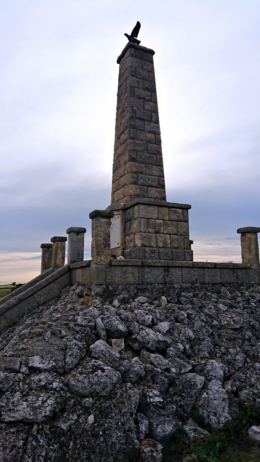 GCbiker: Vitéz Csörgey Károly obeliszk - offroad túra a Balaton ...