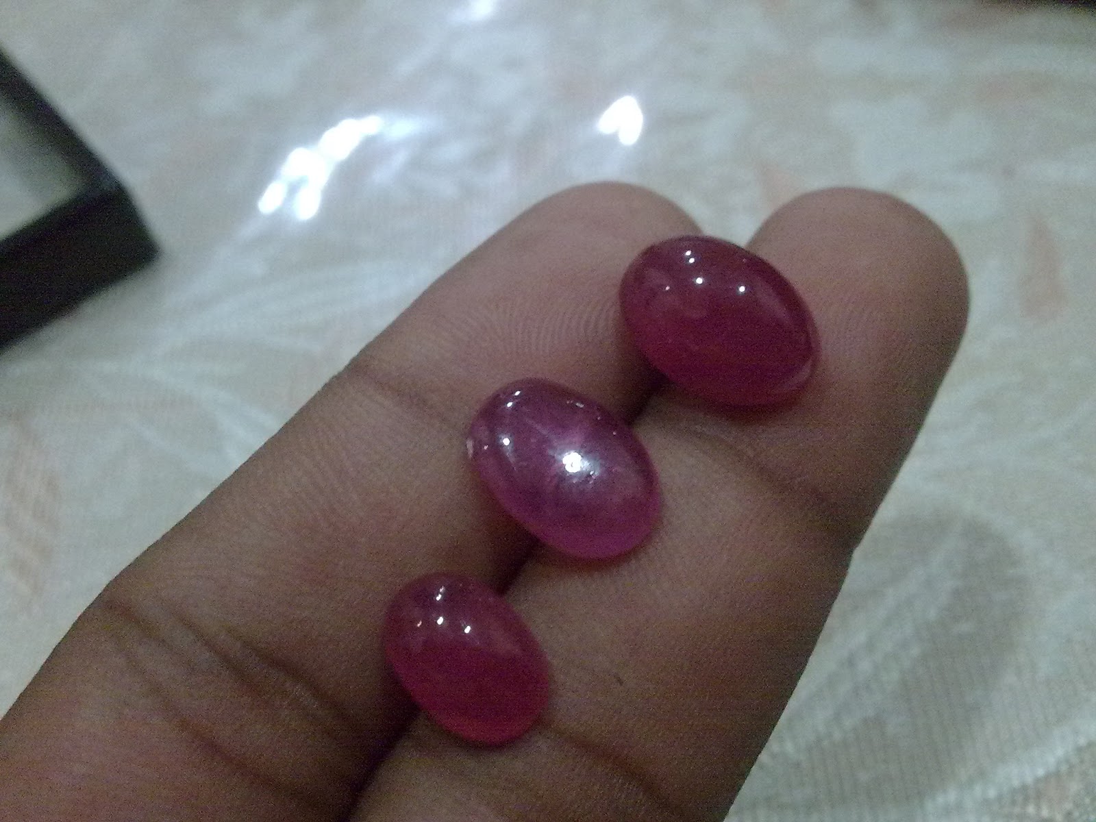 SUDUT PERMATA: batu delima Afrika(Mozambique)