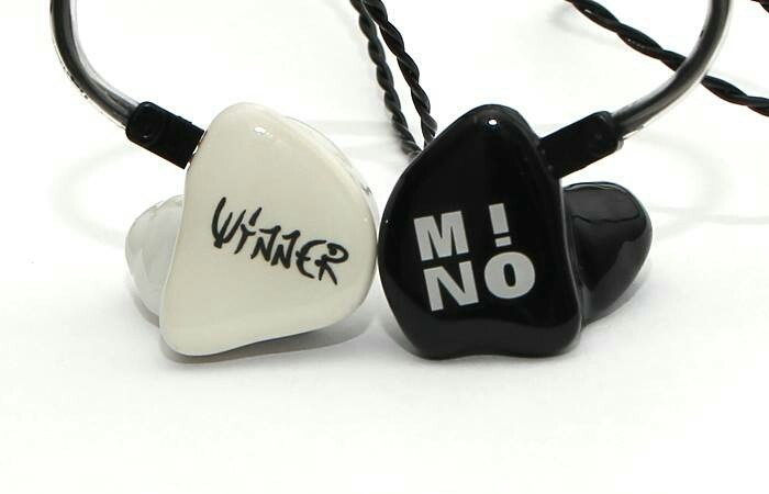 [Pann] Pretty idol in-ear monitors