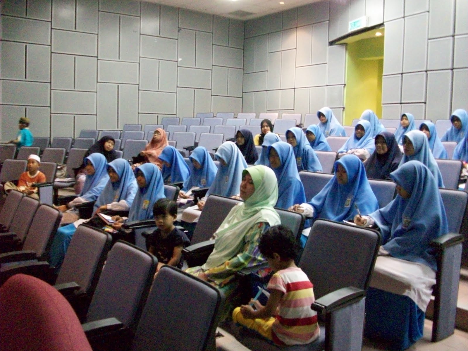 Students' Representative Council IIUM: Visit from SMKA(P) Kangar