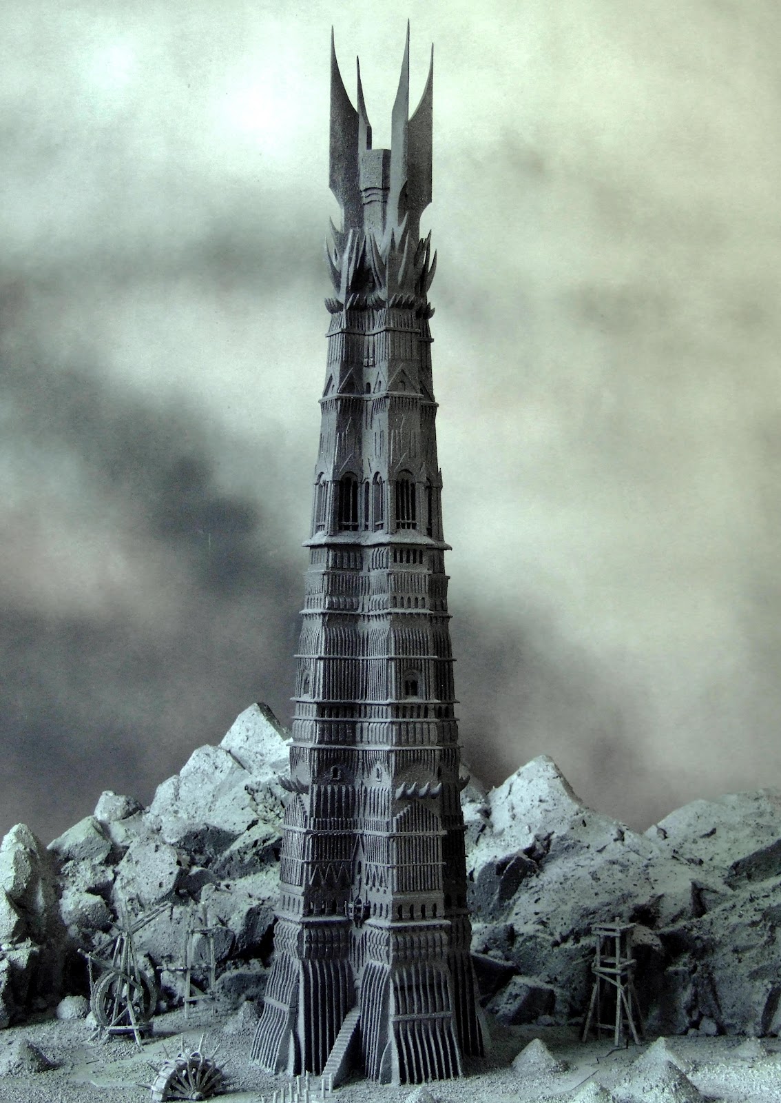 bensozia: Orthanc in London is Complete