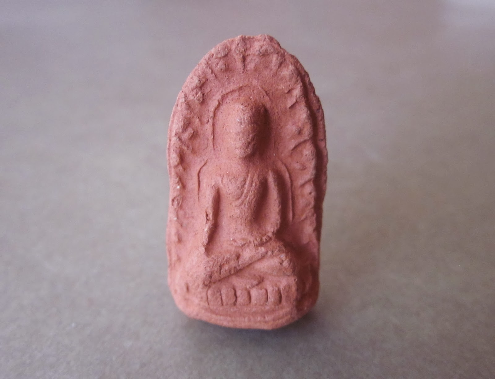 W Tajlandii i Indonezji: Phra Rod amulet from last trip to Lamphun