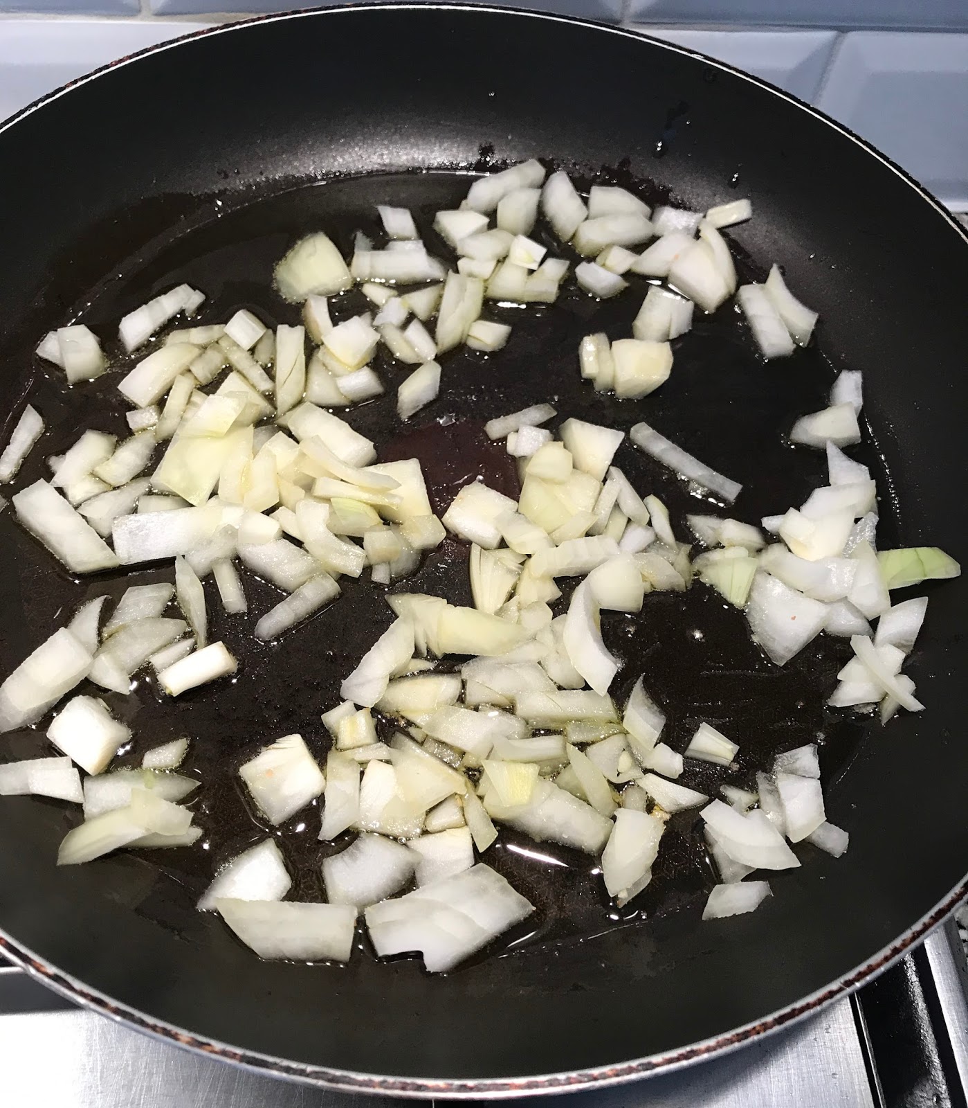 THIS LITTLE PIGGY LOVES FOOD!