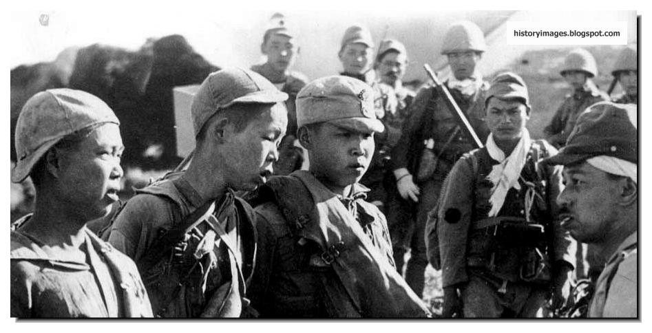 HISTORY IN IMAGES: Pictures Of War, History , WW2: Japanese Invasion Of ...