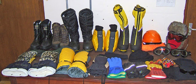 walking distance & et cetera -: Antarctic clothing