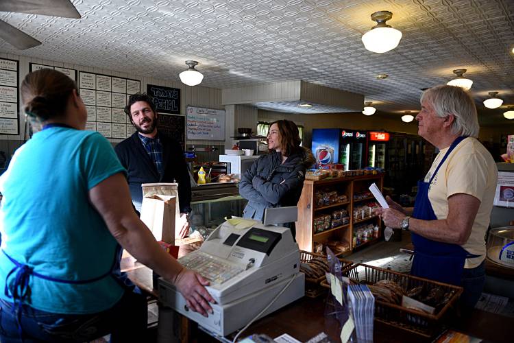 The Rural Blog: Country store owner says the work wasn't what he expected