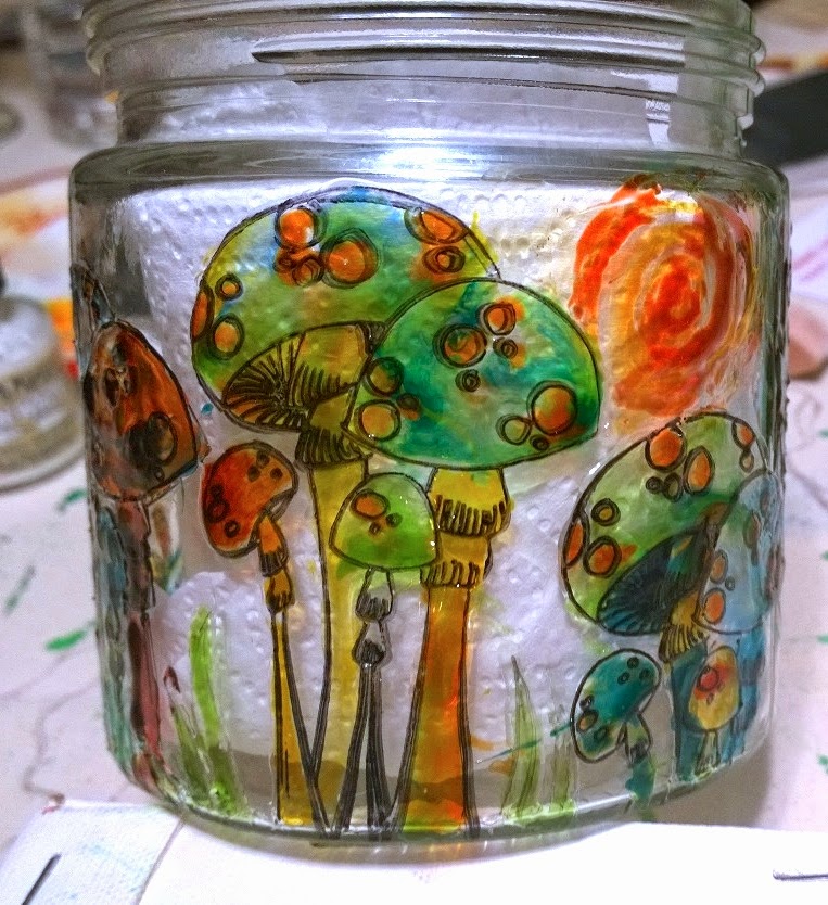 Lynne's Art World: Fish And Fungus On a Jar?
