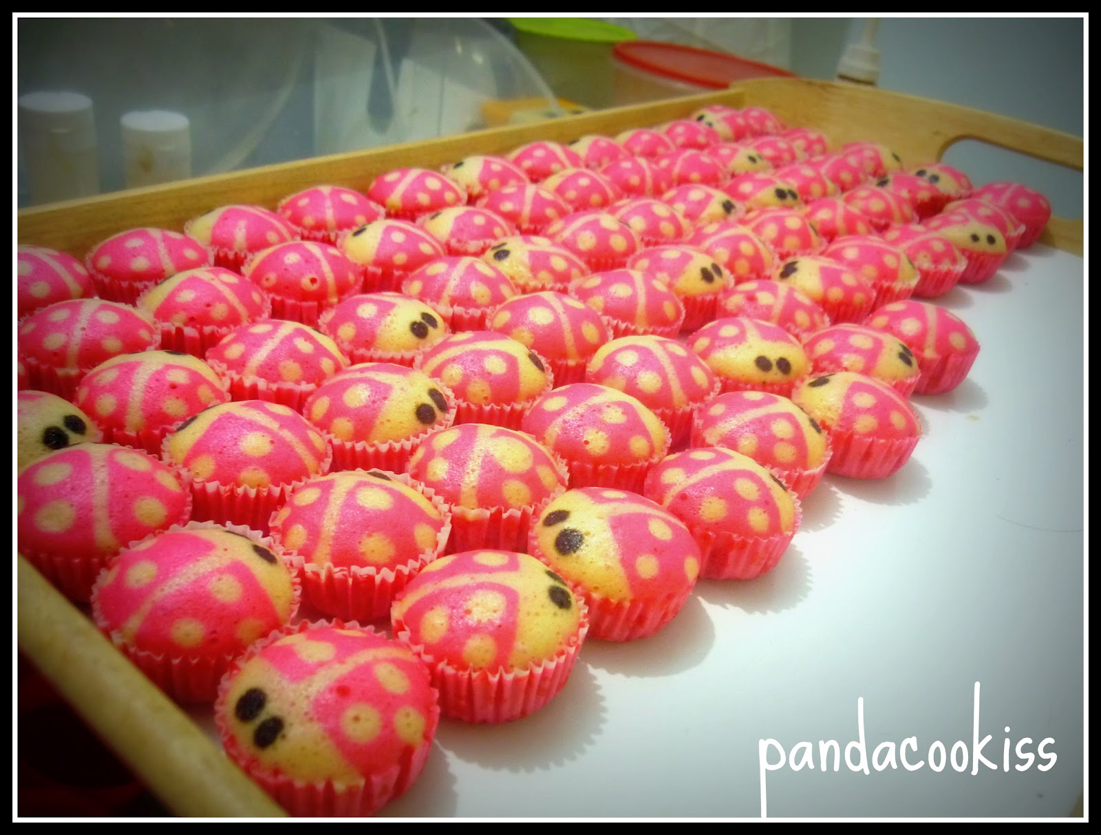pandacookiss: Apam polkadot and mini muffins for Raimi's engagement day ...